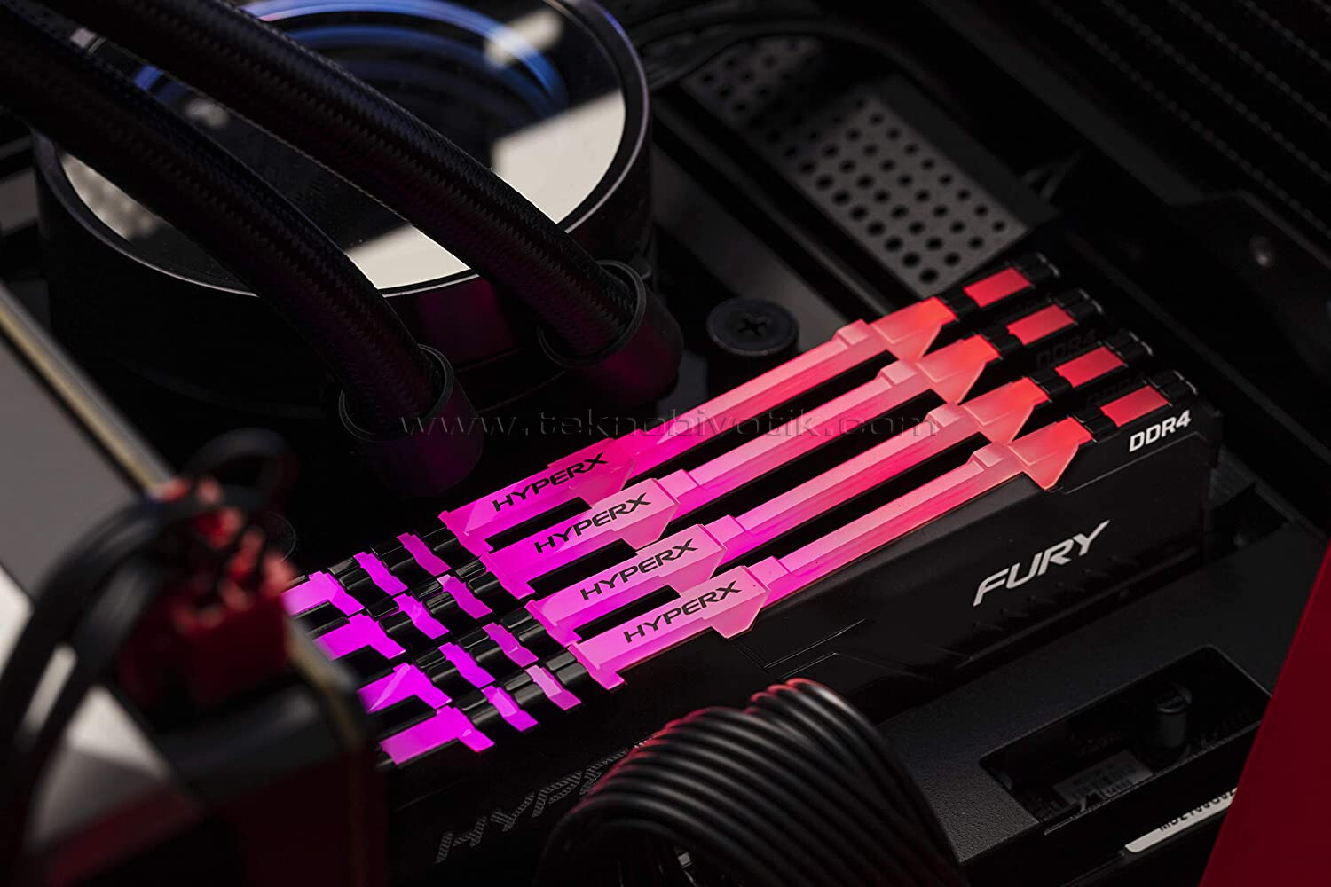 Kingston HyperX Fury RGB DDR4 16GB(2x8GB) 3600MHz HyperX Fury Bellek ...